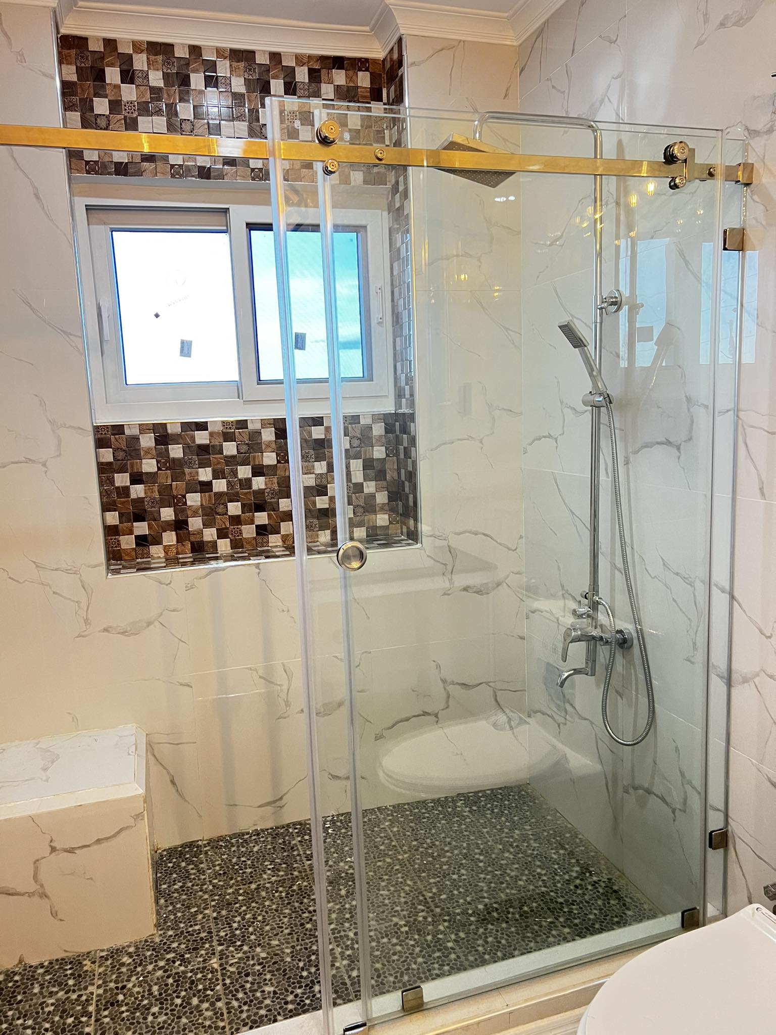 Shower Enclosure - Prim Glass Trading